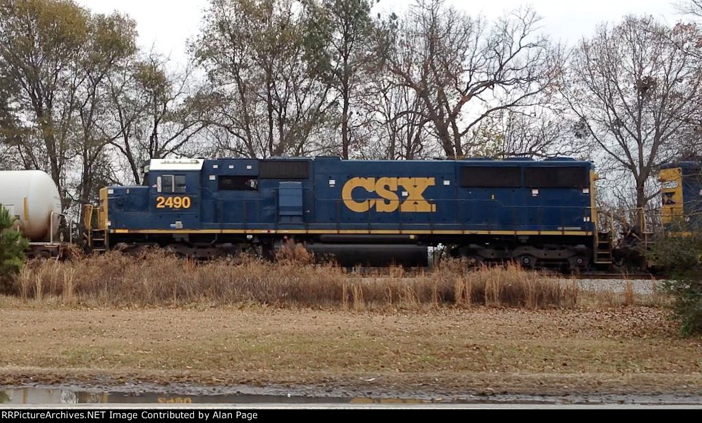 CSX 7824, 8407, and 2490 head WB